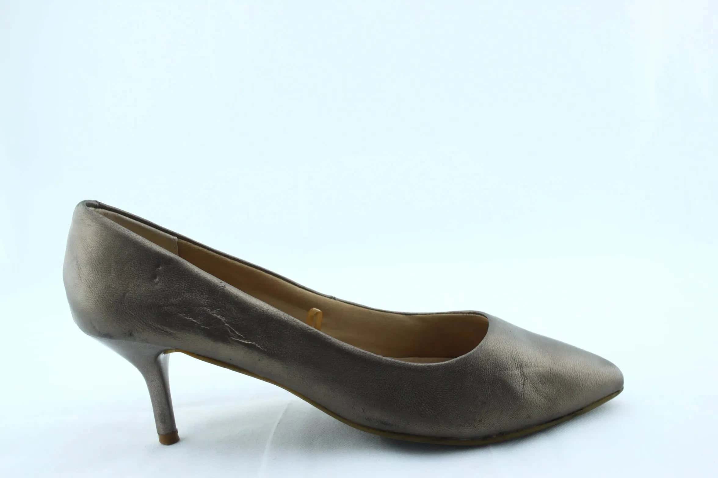 Chic Thrift Cone Heels - Affordable Style for Every Occasion – sundaybazar